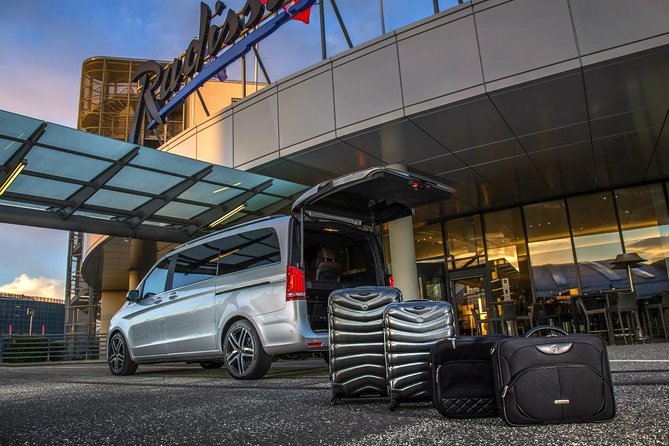 Stirling to Glasgow Luxury Car Transfer - Frequently Asked Questions