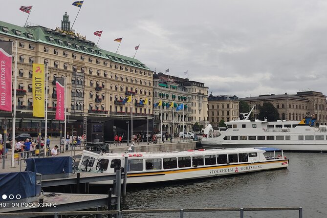 Stockholm- A Beauty On The Water: Old Town Walking Tour and Boat Trip Combined - Payment and Audio Experience