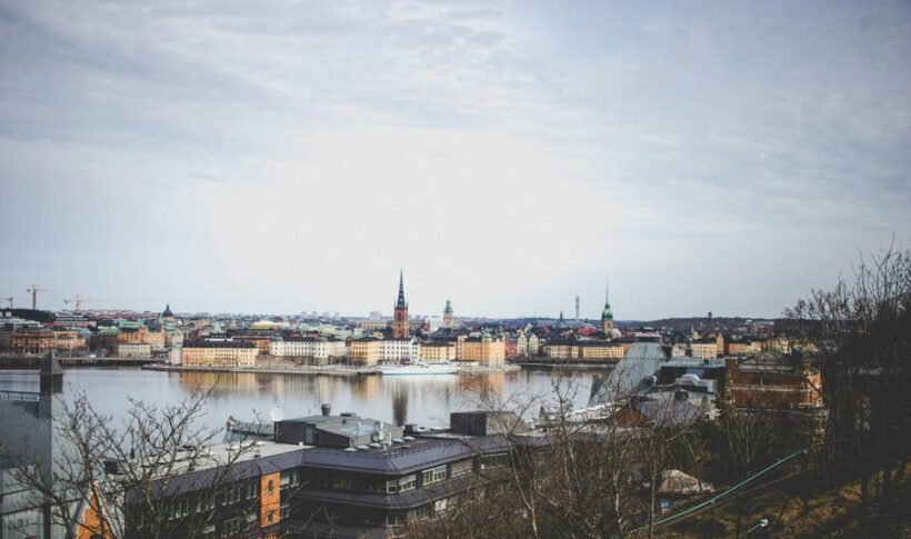 Stockholm: Christmas Markets & Lights Guided Walking Tour - Key Points