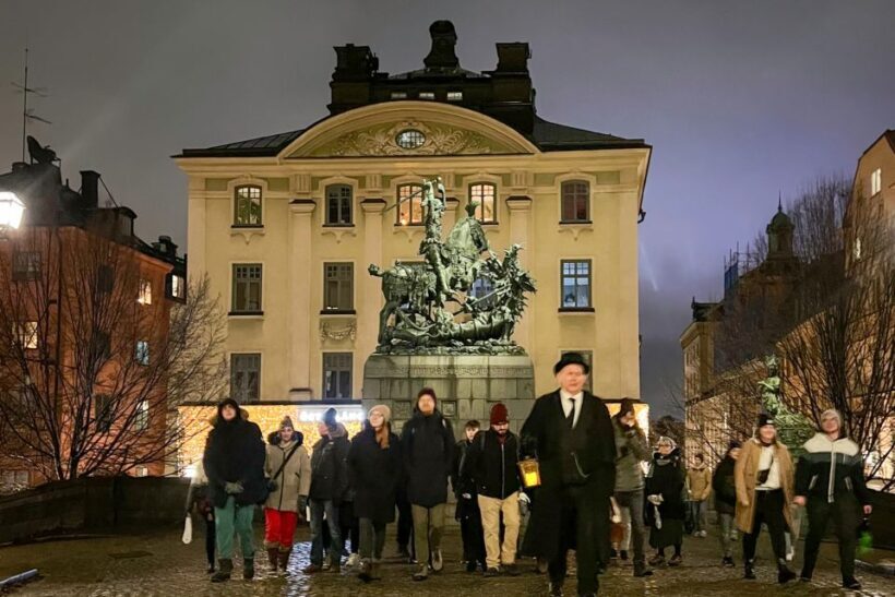 Stockholm: Ghost Walk and Historical Tour - Guides and Stories