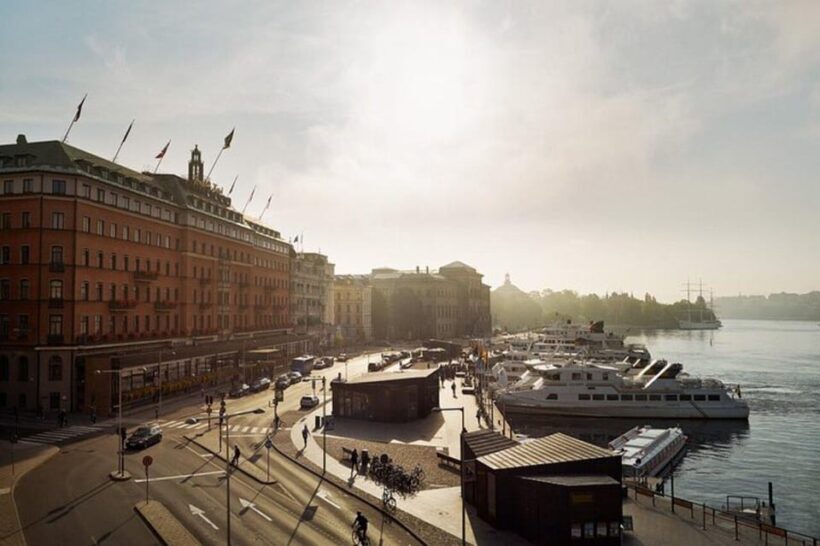 Stockholm: Must-See Attractions Walking Tour with a Guide - The Value Proposition