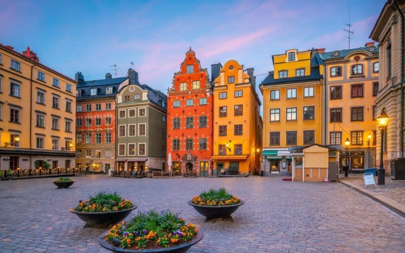 Stockholm: Old Town Highlights Private Walking Tour - The Role of a Private Guide