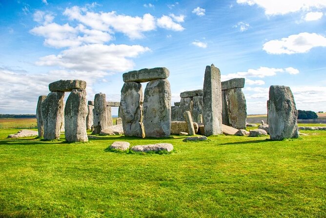 Stonehenge and Windsor Castle Tour From London With Entry Tickets - Inclusions