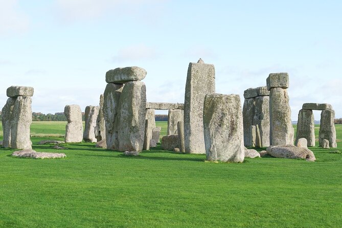 Stonehenge and Windsor Castle Tour From London With Entry Tickets - Getting to the Pickup Location