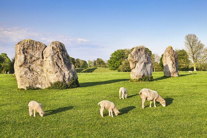 Stonehenge & the Cotswolds Including Admission From Bath - Visiting the Ancient Site of Avebury