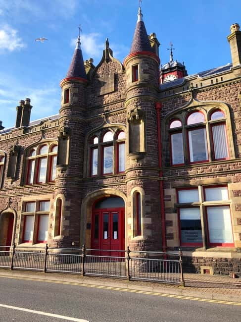 Stornoway: Harris Tweed Story Room Tour with Weaver - Who Will Appreciate This Tour Most?