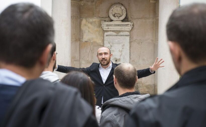 Storytelling tour of the Vieux-Lyon in French - A Closer Look at the Tour Experience