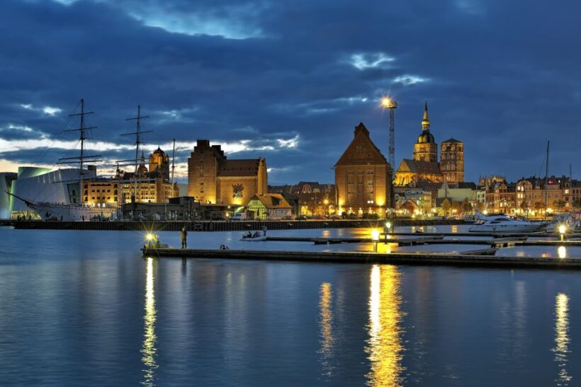 Stralsund: Old Town Evening Tour with a Night Watchman - Who Should Consider This Tour?