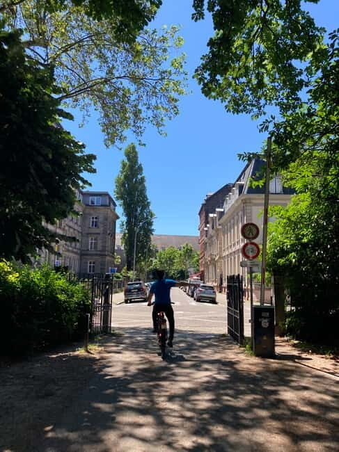 Strasbourg: Bike Tour with a Guide bikes included - Exploring Strasbourg on Two Wheels: What to Expect