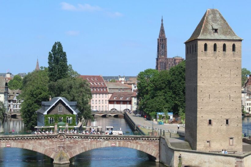 Strasbourg: Walking Tour with Local Guide - Central Squares and Local Life: Place Saint-Étienne and the République