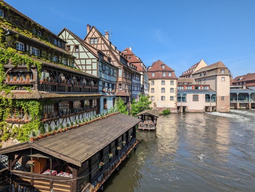 Strasbourg: Walking Tour with Local Guide - Wrapping Up: Final Stop at Place de la République