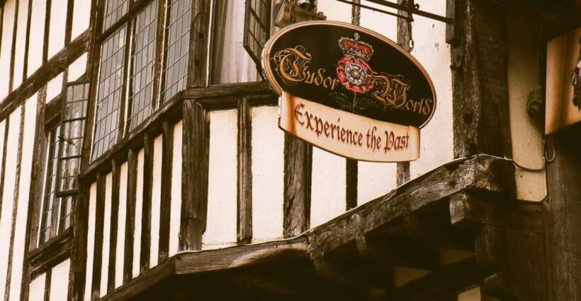 Stratford-upon-Avon: Lantern-Lit Ghost Tour at Tudor World - A Closer Look at the Experience