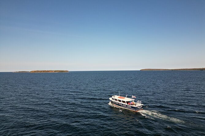Strawberry Islands Scenic Boat Tour and Historic Cottage Row - Why This Tour Stands Out