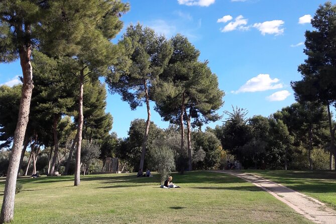 STREET ART | Group Guided Tour on City Bike - Meeting Point and Activity End