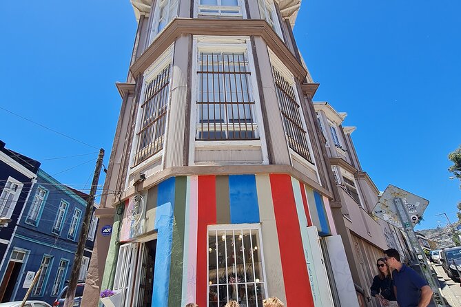 Street Art in Valparaiso and Wines in Casablanca From Santiago - Key Points