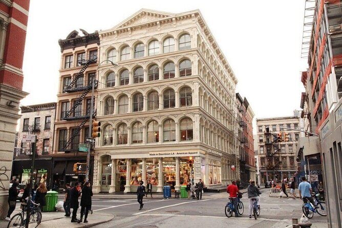 Street art tour at Soho - Who Will Love This Tour?