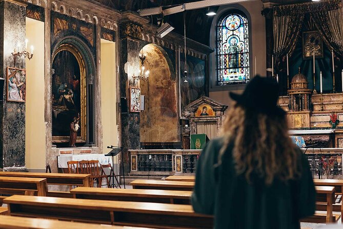 Street Food & Wine Pairing Kadikoy Evening Tour - Savoring the Local Wines