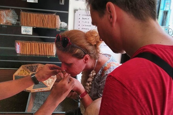 STREET Food with private city tour Colombo ( all - included ) - Authentic Experiences and Genuine Insights