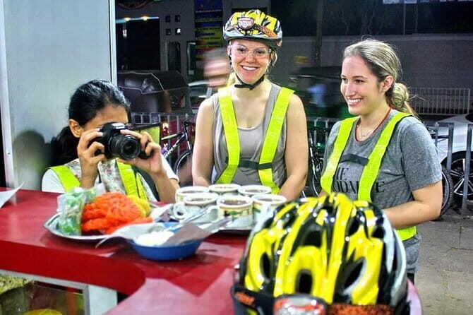 Streetfood Cycling Tour from Colombo - Exploring Colombo on a Food-Focused Bicycle Tour