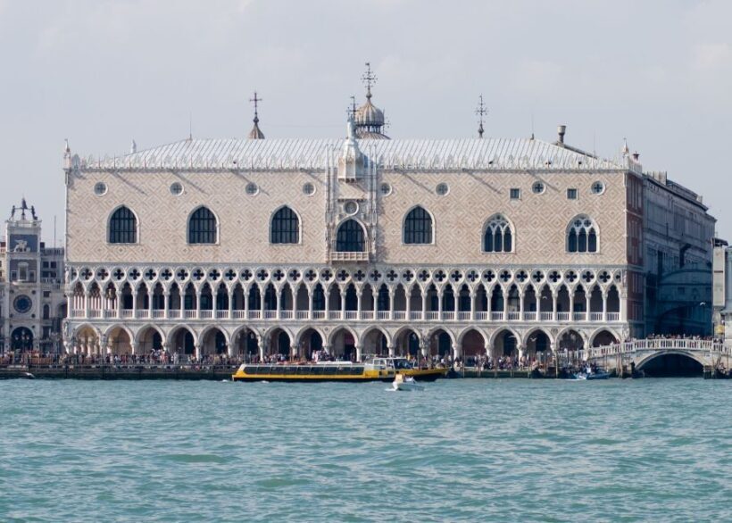 Stroll The Halls of Doge's Palace on a Guided Tour in Venice - An In-Depth Look at the Doge’s Palace Guided Tour
