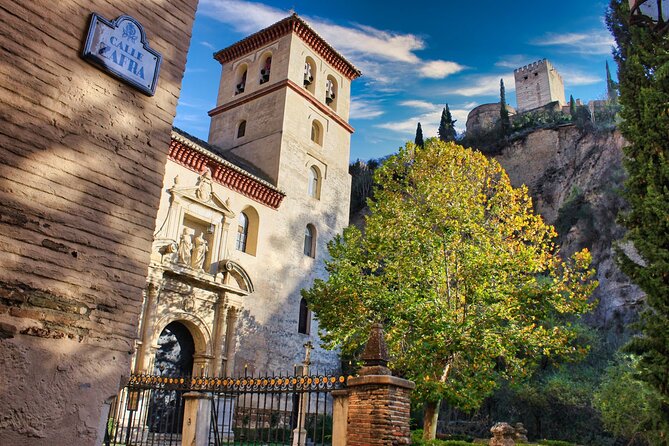 Stroll through Granada: historic center and Albayzín - What the Tour Means for You