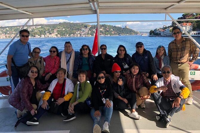 Strolling Through Istanbuls Artistic Streets - Exploring Galleries and Studios