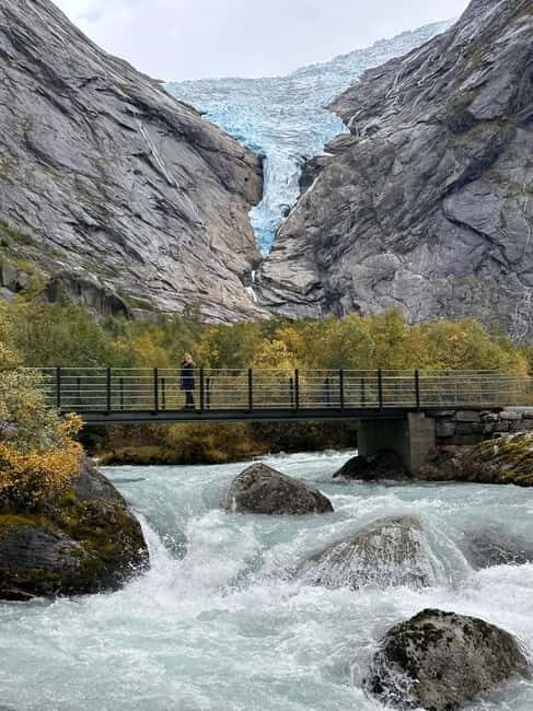 Stryn: Briksdal Glacier and Loen Skylift Tour with Picnic - Key Points