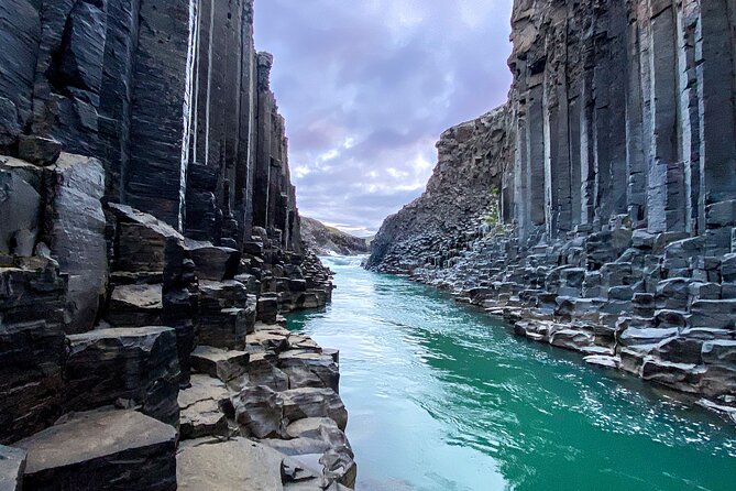 Stuðlagil Canyon and Vök Baths Day Tour - Inclusions and Amenities