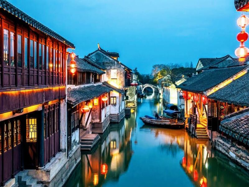 Su Zhou and Zhou Zhuang Water Village Day Tour - Key Points