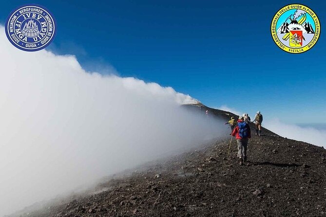 Summit Craters Excursion (3357 M.) - Meeting and Transportation