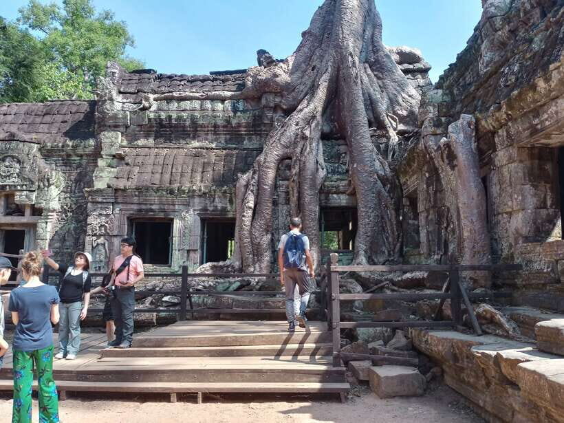 Sun Rise Small Group Day Tour in Temples of Angkor - Key Points