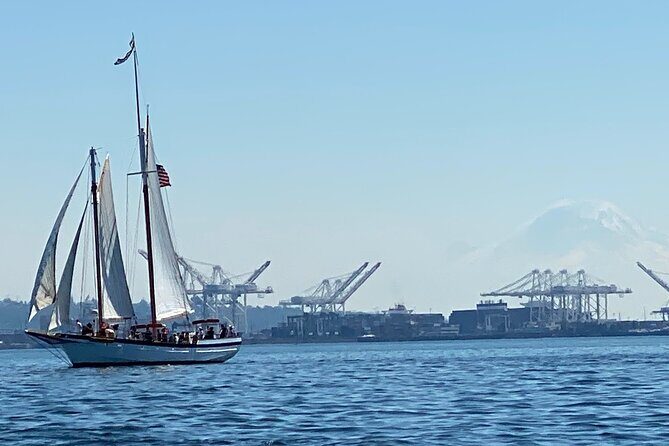 Sunday Brunch Cruise with Buffet in Washington - An Authentic Seattle Morning on the Water