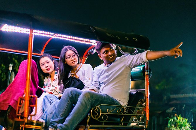 Sunlight or Moonlight: Chiang Mai City Tuk Tuk Tour - Authentic Experiences and What Travelers Say