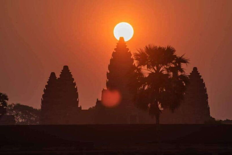 Sunrise at Angkor Wat Temple: 3-Hour Private Tour - A Deep Dive into the Itinerary