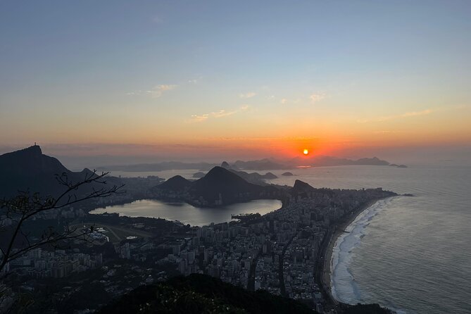 Sunrise at Morro 2 Brothers - Vidigal - Rio De Janeiro - Key Points