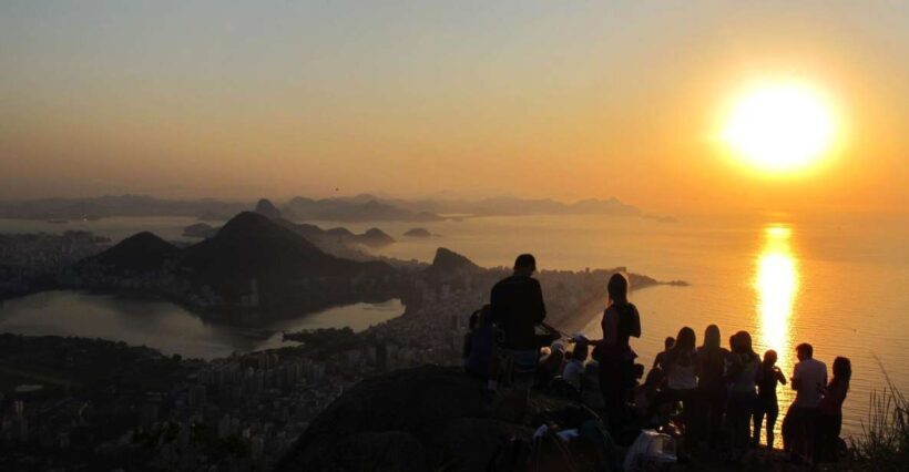 Sunrise at Morro Dois Irmãos + Vidigal Favela Experience - Key Points