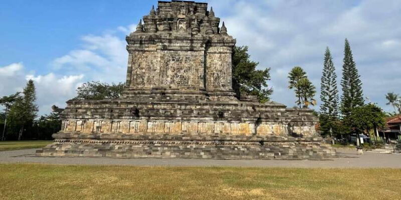 Sunrise at Punthuk Setumbu, Borobudur Temple, Mendut & Pawon - Practical Details and What’s Included
