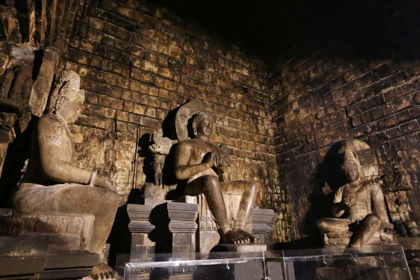 Sunrise at View point,Borobudur Climb up & Village Tour - Practical Details: What to Expect