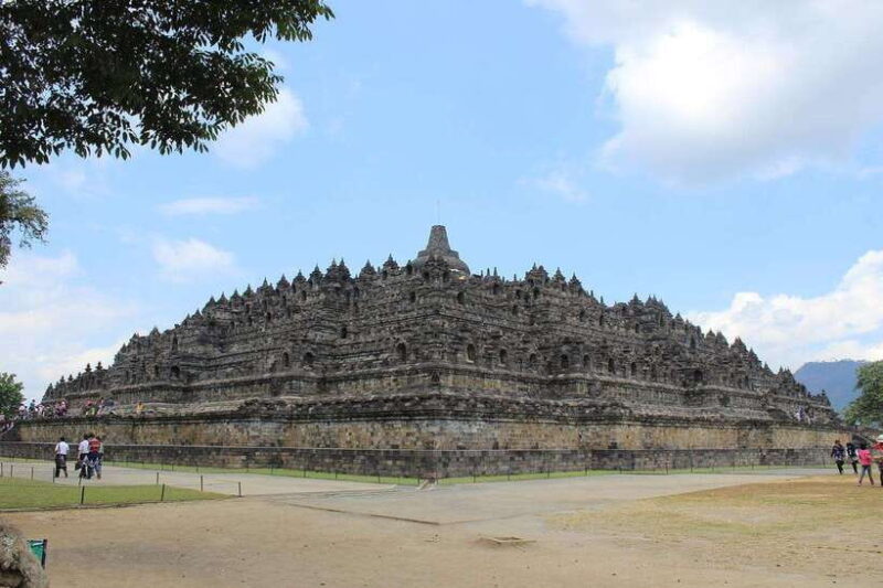 Sunrise/Day Tour: Borobudur-Prambanan-Volcano Terrace View - The Experience in Detail
