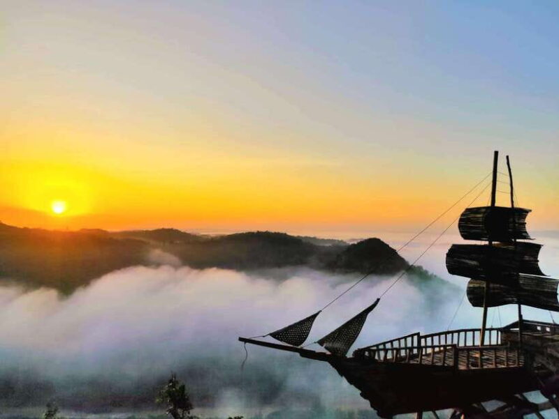 Sunrise/Day Tour: Borobudur-Prambanan-Volcano Terrace View - FAQ