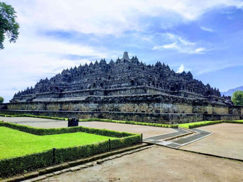 Sunrise from Setumbu Hill Borobudur & Prambanan Temple - Practical Details and What’s Included