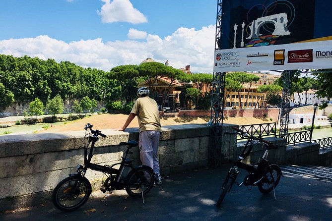 Sunrise in Rome: Small-Group E-Bike Tour With Italian Breakfast - Meeting Information