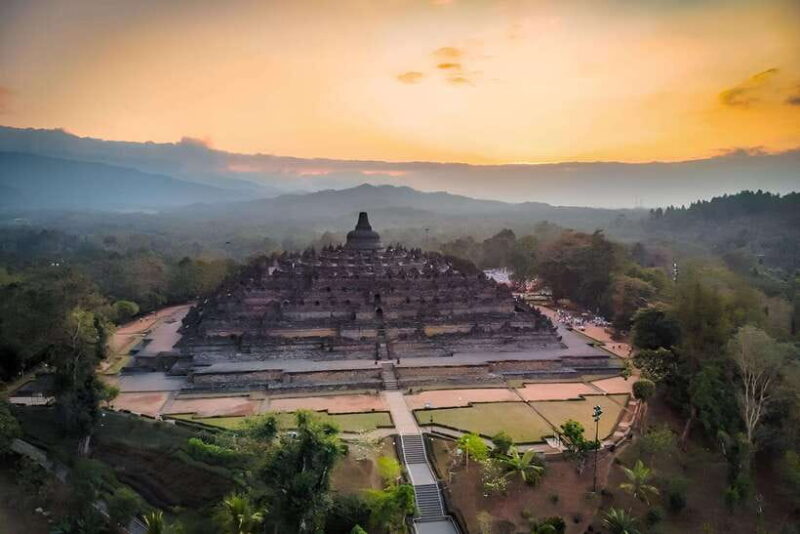 Sunrise Setumbu, Borobudur and Prambanan. ticket guaranteed - FAQ