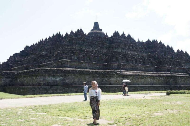 Sunrise Setumbu, Borobudur & Prambanan Temple Tour - Key Points