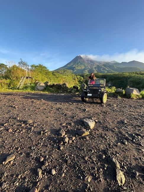 Sunrise Setumbu hill, Borobudur, Merapi Volcano & Prambanan - A Dawn at Setumbu Hill: The Magic of Early Mornings