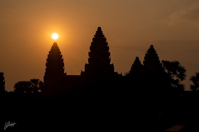 Sunrise Small Group Tour in Siem Reap - Watching the Sunrise at Angkor Wat