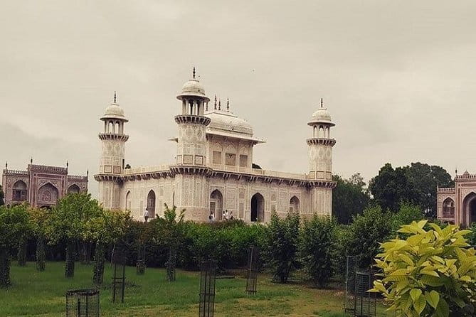 Sunrise Taj Mahal Tour From Delhi - Insights from Real Travelers