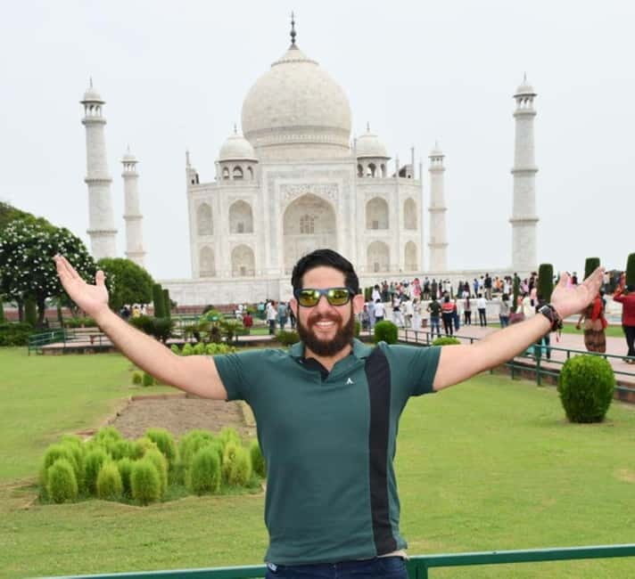 Sunrise Taj Mahal Tour from Delhi By Car- All Inclusive. - Breakfast at a 5-Star Hotel (Optional)