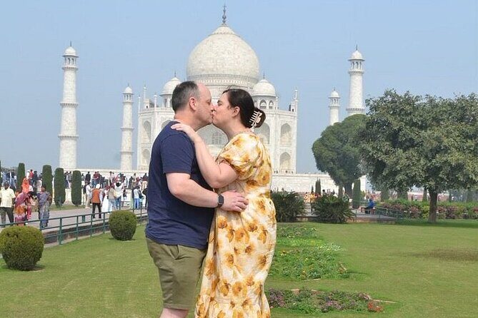 Sunrise Taj Mahal Tour from Delhi-skip the line-All Inclusive - Key Points