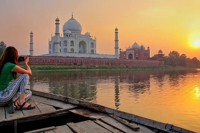 Sunrise Taj Mahal Tour From Delhi With Breakfast at 5 Star Hotel - All Inclusive - Exploring Agra Fort